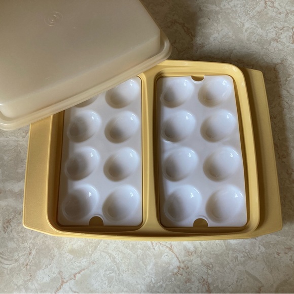 Tupperware | Kitchen | Vintage Yellow Tupperware Deviled Egg Tray With ...
